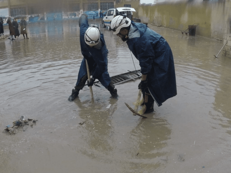 Heavy Rainfall and Flooding Force IDPs out of Camps - levant24